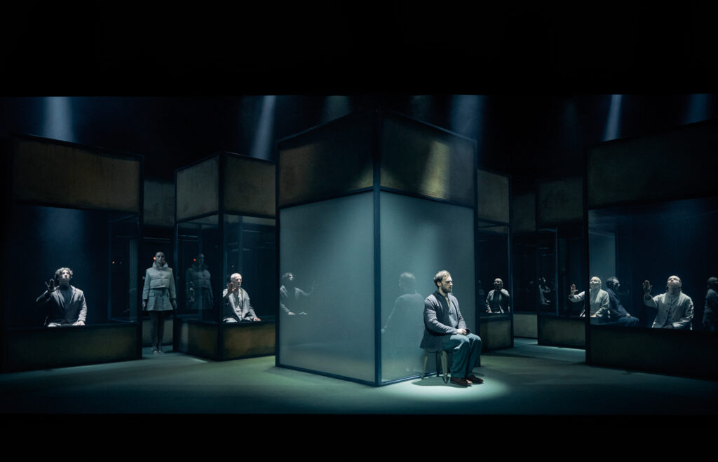 Anmeldelse: 1984 - Scenekanten