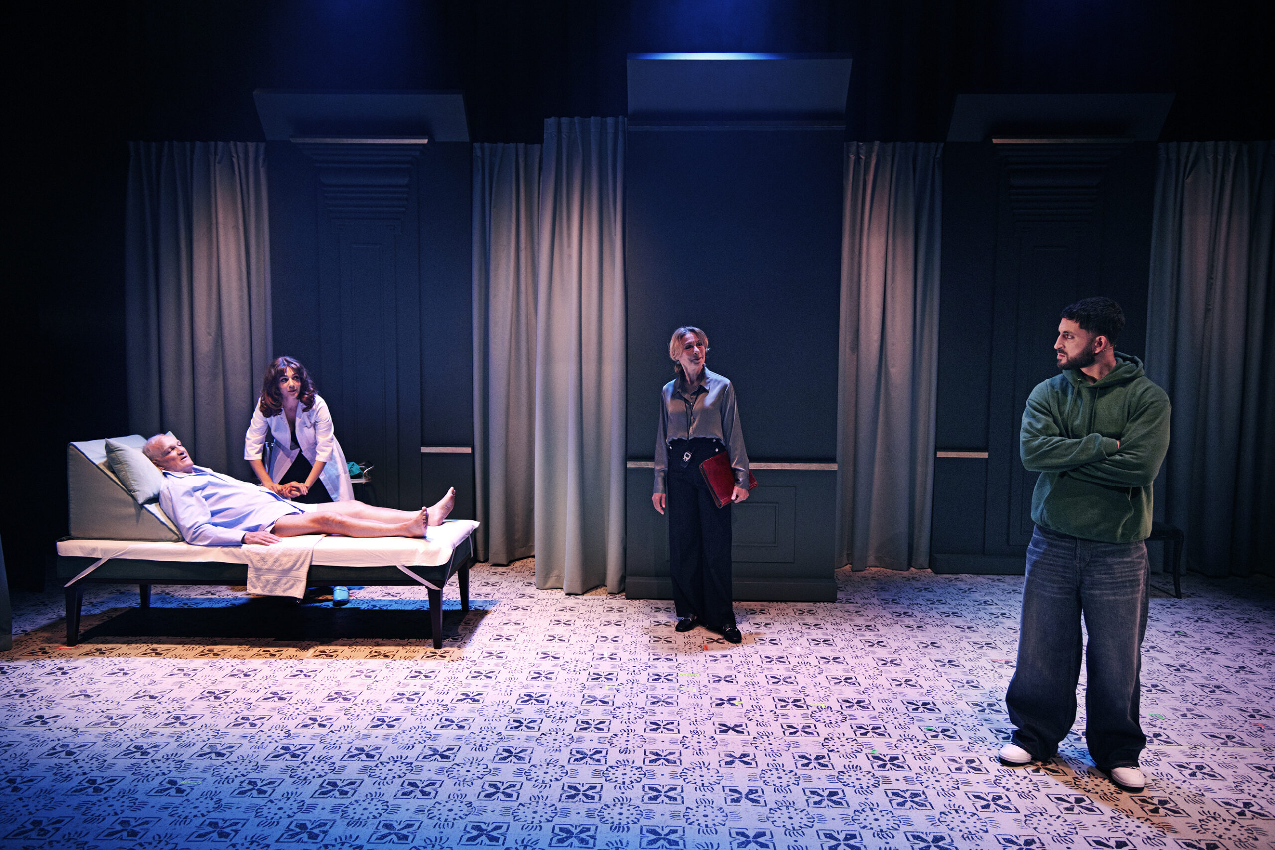 Anmeldelse: De Urørlige - Scenekanten